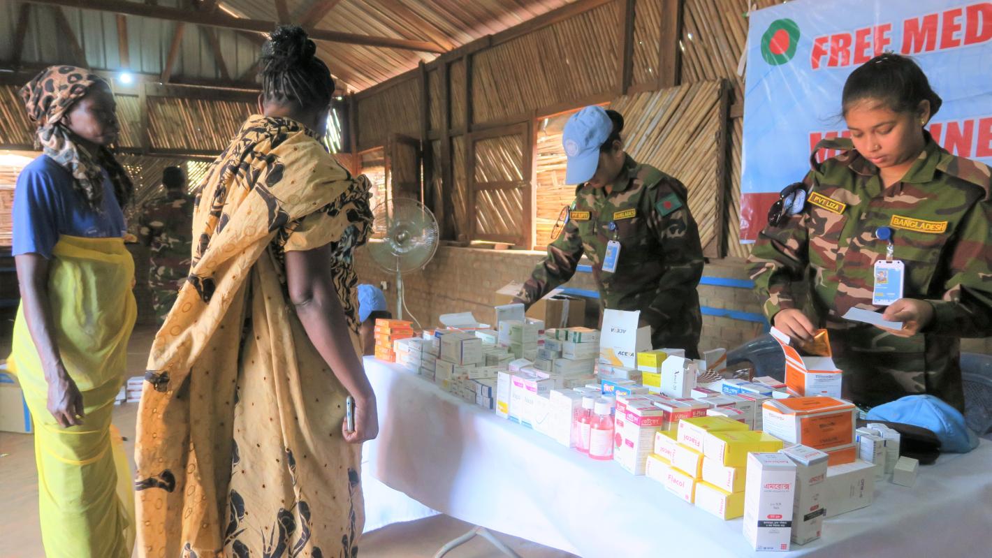 Bangladeshi peacekeepers win hearts and minds through free medical ...