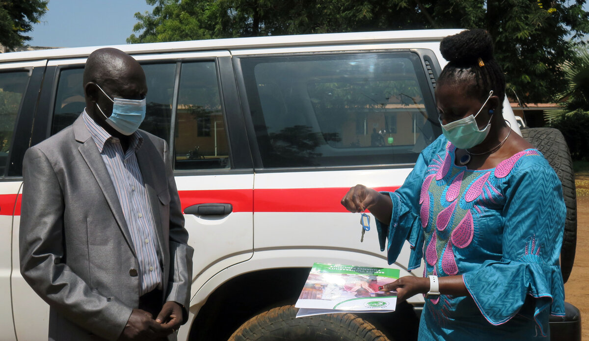 COVID-19 taskforce committee in Torit receives ambulance from UNMISS ... COVID-19 taskforce committee in Torit receives ambulance from UNMISS ...